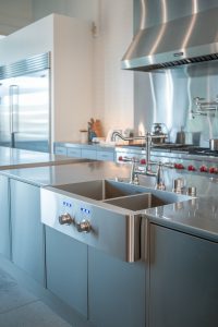 Kitchen Sink Ideas 2025: 44 Trendy Designs for Modern, Rustic, and ...