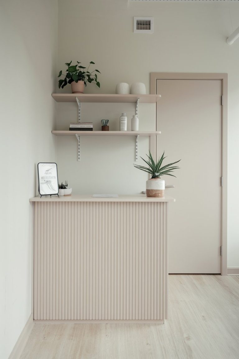 47 Unique Reception Desk Ideas 2025: Modern, Creative Designs for ...