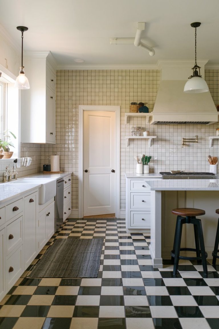 Kitchen Floor Ideas 2025: 48 Stunning Trends – Vinyl, Wood, Marble ...