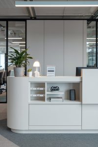 47 Unique Reception Desk Ideas 2025: Modern, Creative Designs for ...