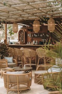 39 Outdoor Bar Ideas 2025 – DIY, Rustic, Modern, Budget-Friendly ...