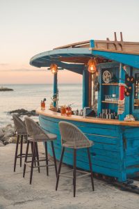 39 Outdoor Bar Ideas 2025 – DIY, Rustic, Modern, Budget-Friendly ...