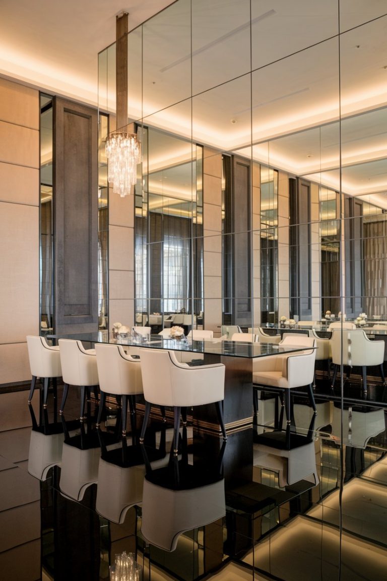 43 Creative Ideas for Decorating with Mirrors in Your Dining Room ...