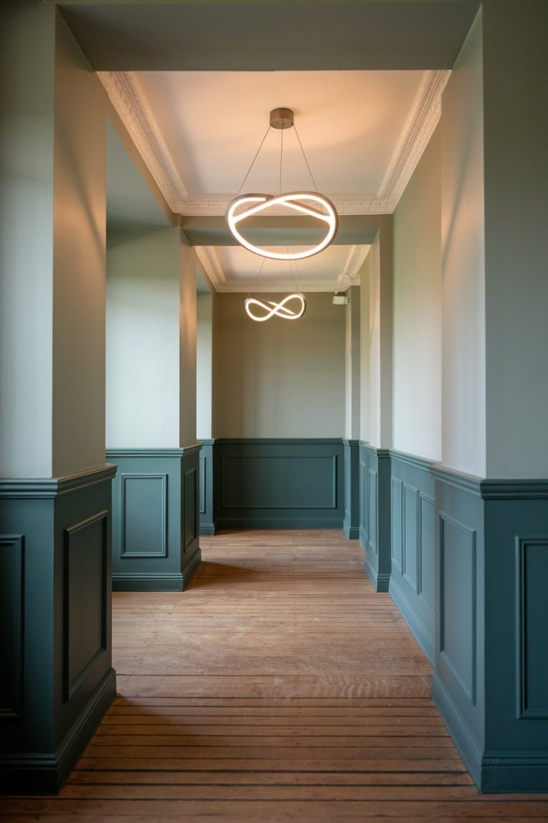 Long Hallway Decorating Ideas 2025 – Wall Decor, Lighting, Paint ...