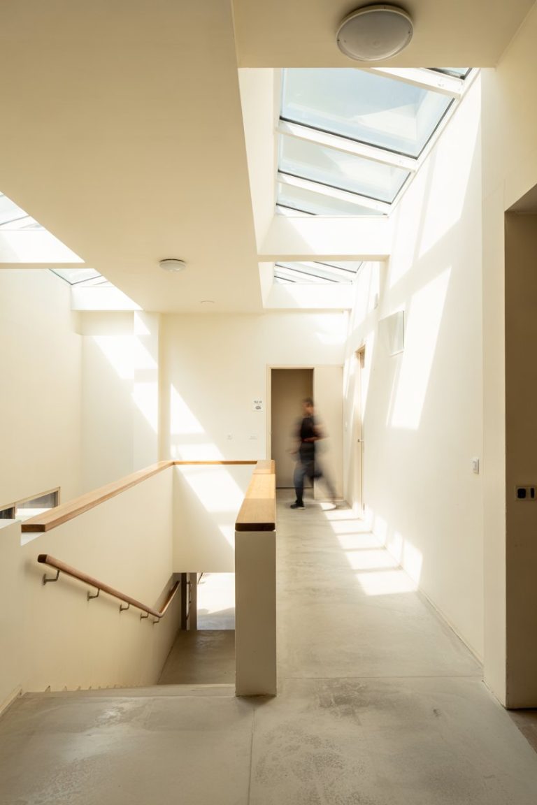 Upstairs Hallway Ideas 2025: 37 Stylish and Practical Designs for ...