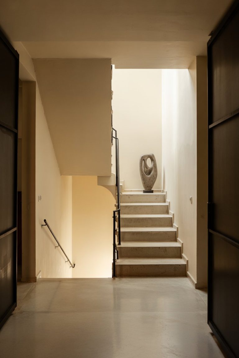 Upstairs Hallway Ideas 2025: 37 Stylish and Practical Designs for ...