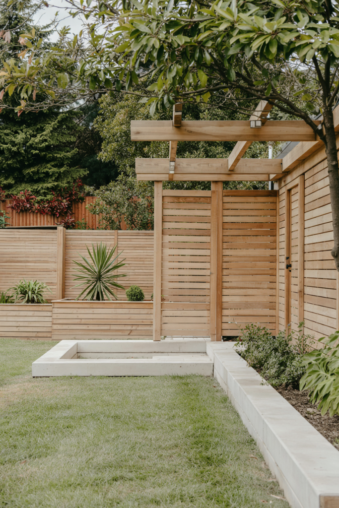 43 Stunning Privacy Fence Ideas 2025 for Every Budget and Yard Size ...