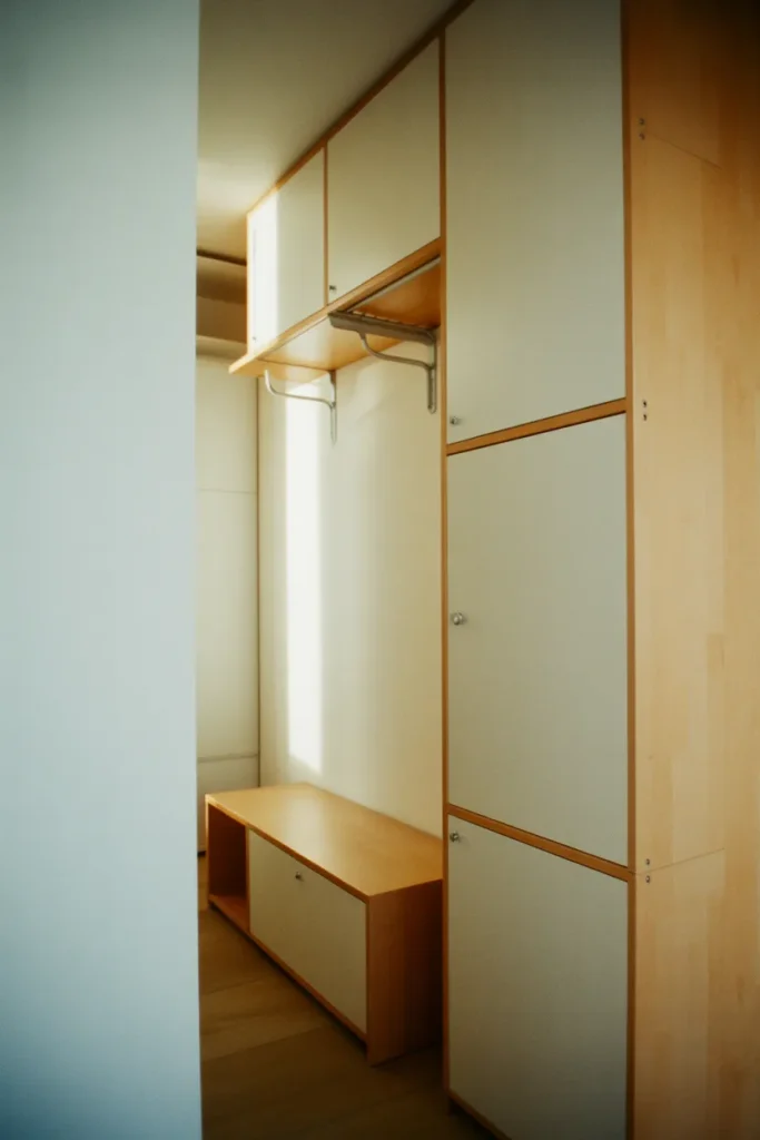 34 Hallway Ideas 2026: Stylish Entryway, Narrow, Upstairs & Apartment ...